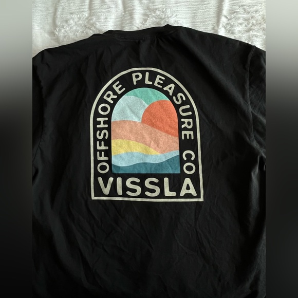 VISSLA | Shirts | Vissla Graphic Tee Medium | Poshmark